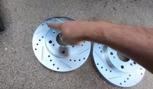 Which Way Do Drilled and Slotted Rotors Go? - Brake Pad Boss